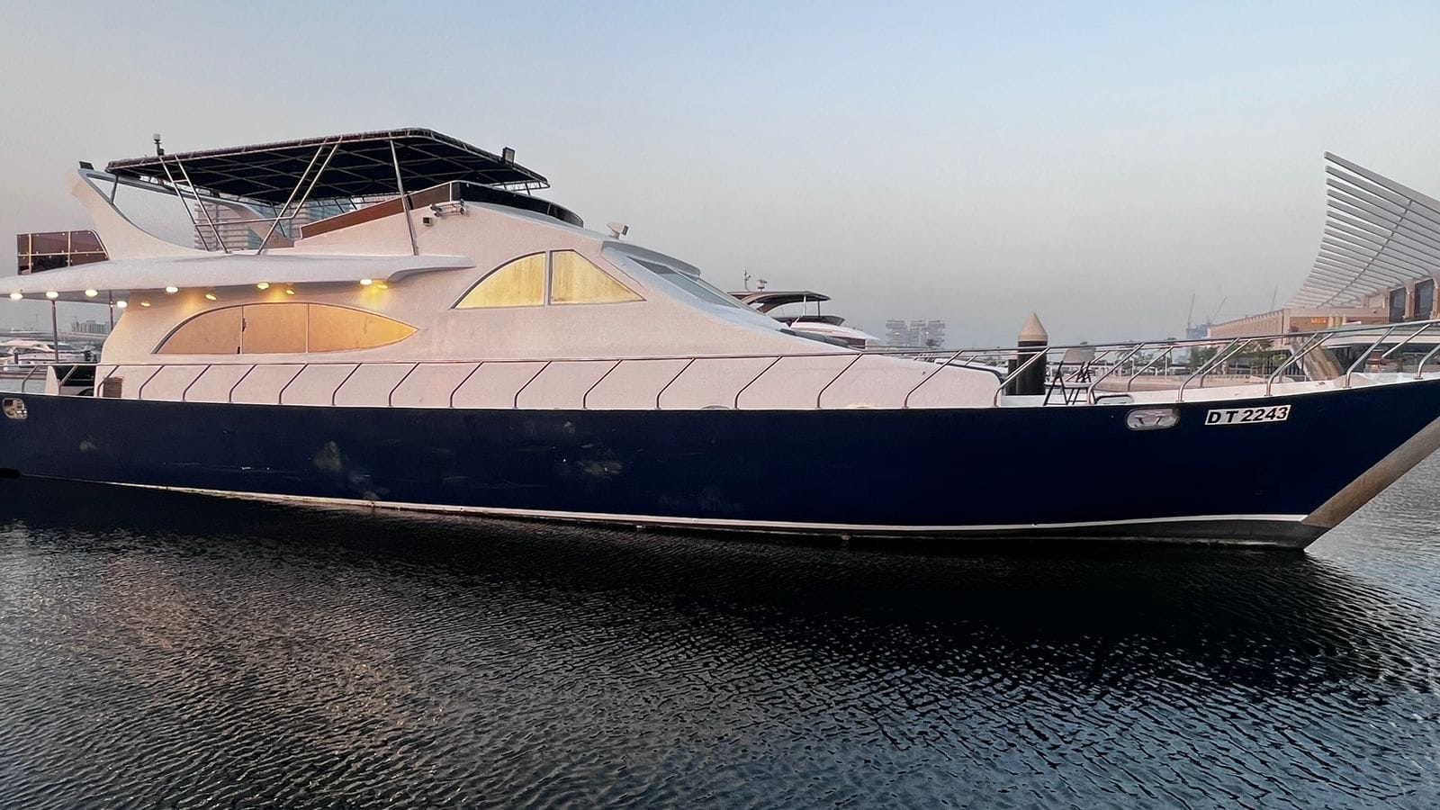 Skyrah 80ft - 80ft/24m Boat (Dubai) | 2023 Updated Prices | Bookanyboat