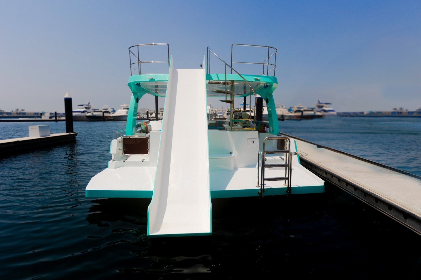 Jacuzzi Yacht with Slide - 40ft/12m Boat (Dubai) | 2023 Updated Prices ...