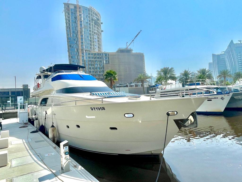 85ft Serdal - 85ft/26m Boat (Dubai) | 2023 Updated Prices | Bookanyboat