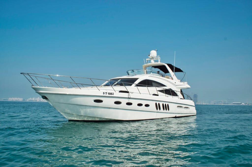 63ft Sealine - 63ft/19m Boat (Dubai) | 2023 Updated Prices | Bookanyboat