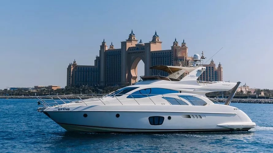 Azimut 55 Yes! 2022 Refit - 55ft/17m Boat (Dubai) | 2023 Updated Prices ...