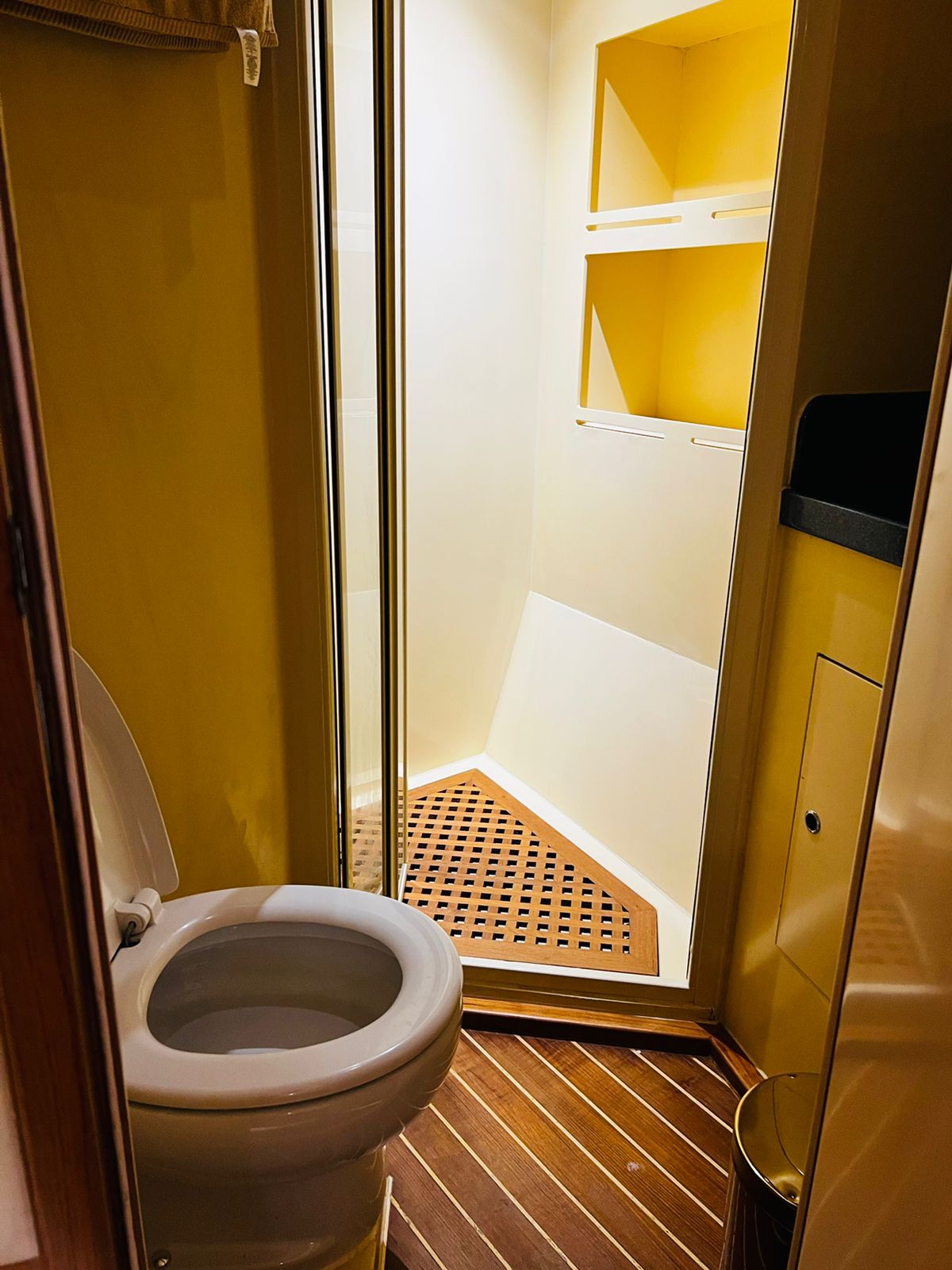 44ft Majesty Sea - 44ft/13m Boat (Dubai) | 2023 Updated Prices ...